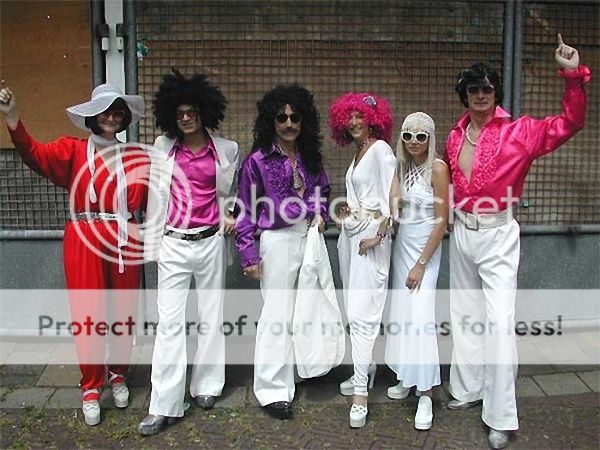 Evolution Of Rave Fashion: From Disco To Daisy Carnivals - EDMTunes