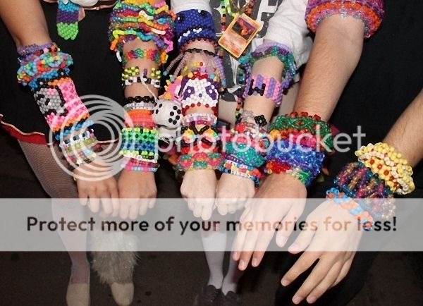 Evolution Of Rave Fashion: From Disco To Daisy Carnivals - EDMTunes